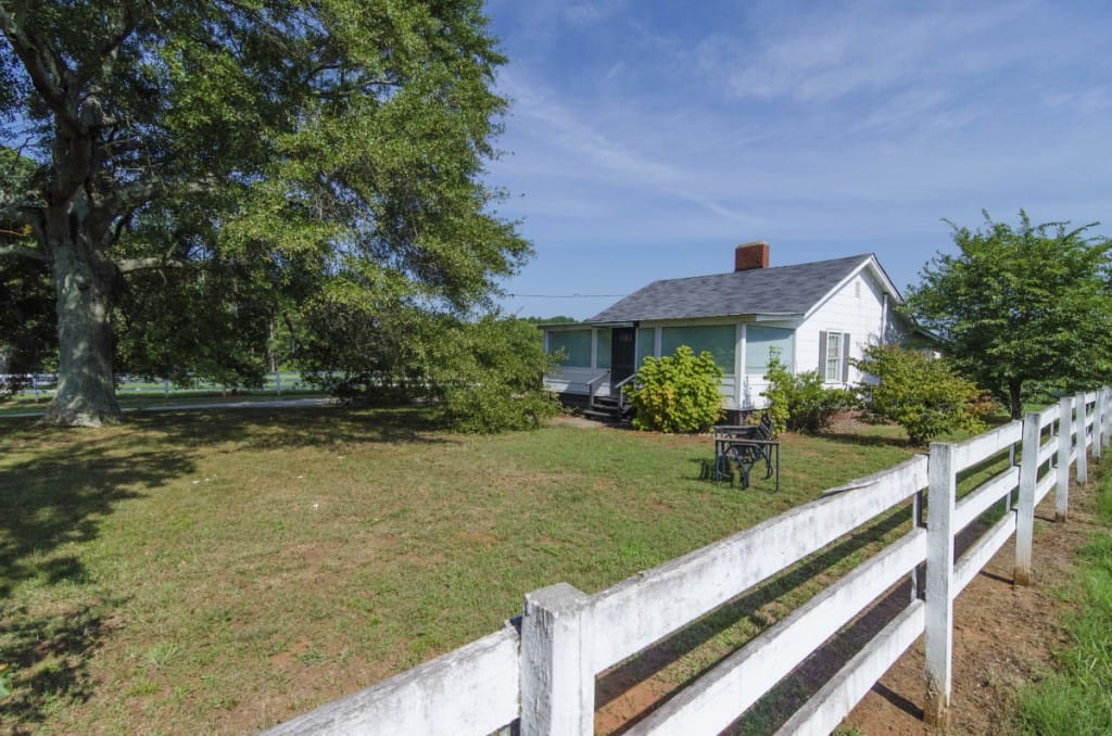 Neel Reid Historic Country Estate on Farm Land Near Atlanta