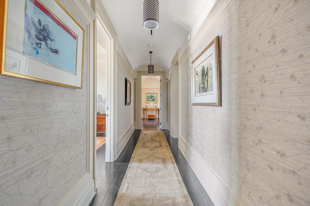 Stunning Home At The St Regis Buckhead - Buckhead