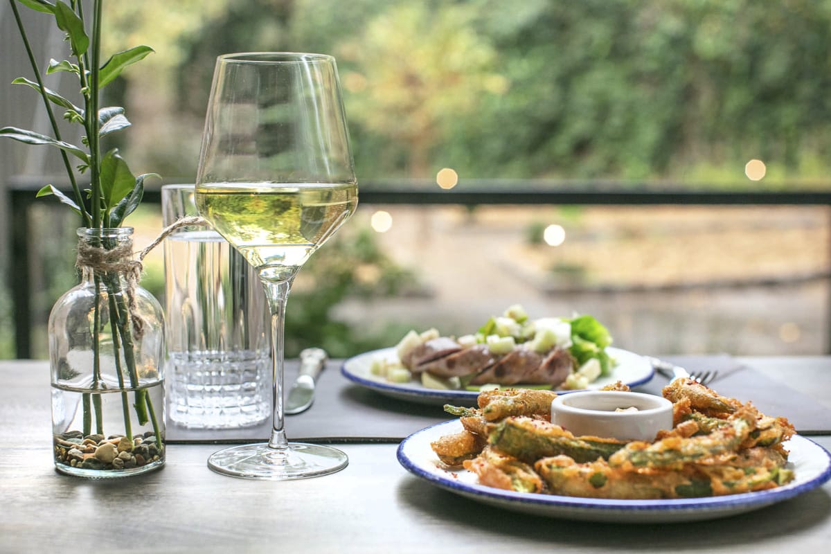 “The Chastain” Restaurant Opens To Instant Popularity - Buckhead
